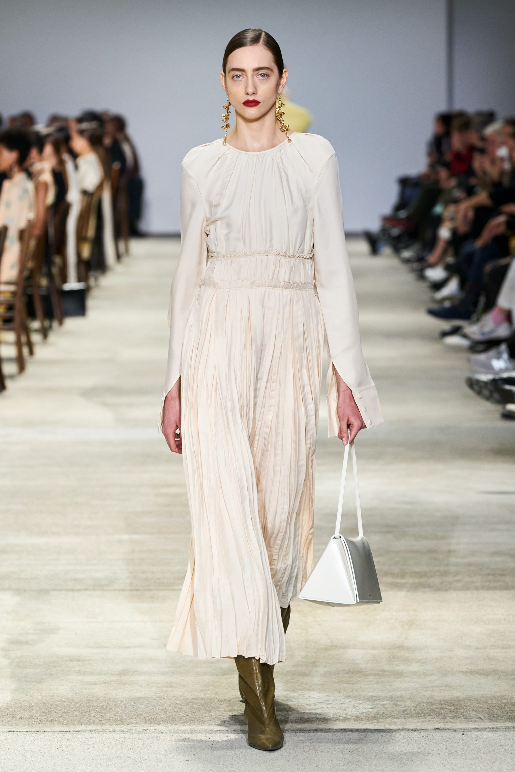 11 Runway Inspired Trends You Must Add To Your Wardrobe This Fall ...