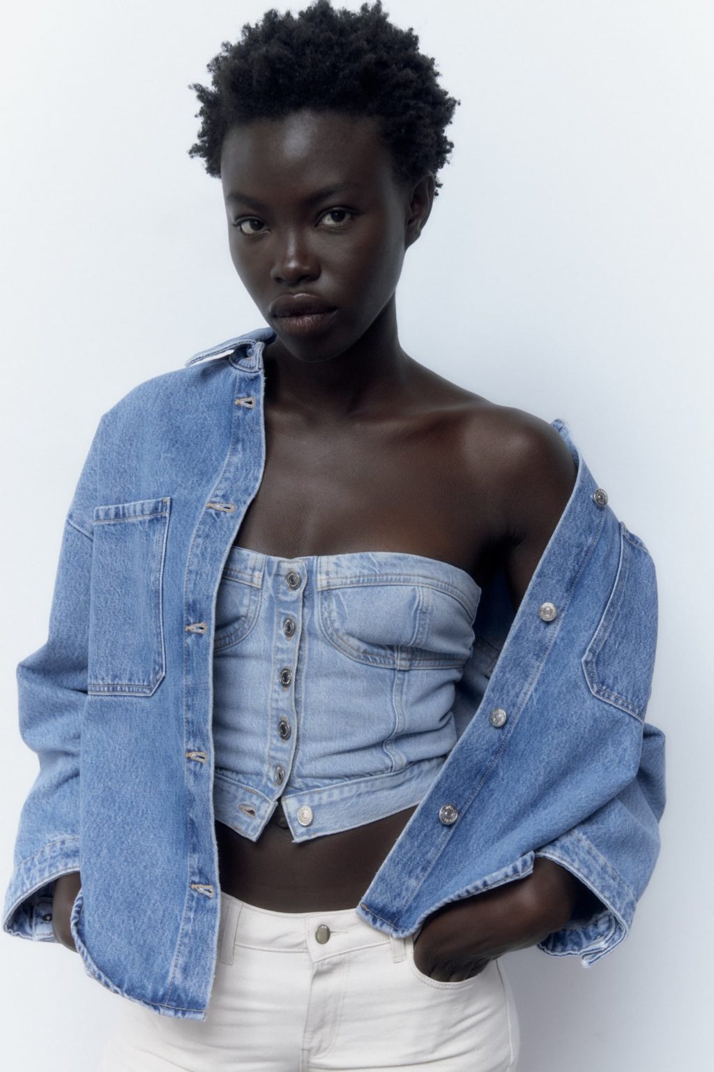 Corsets are one of Fall/Winter 2022’s Biggest sartorial trends, here is ...